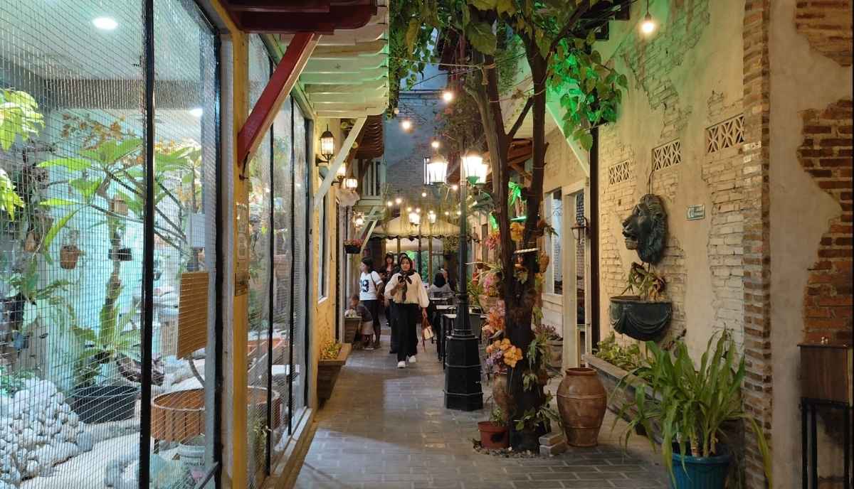 Mini Zoo Koeta Toea Semarang | Interaksi Satwa Jinak Bagi Anak ...